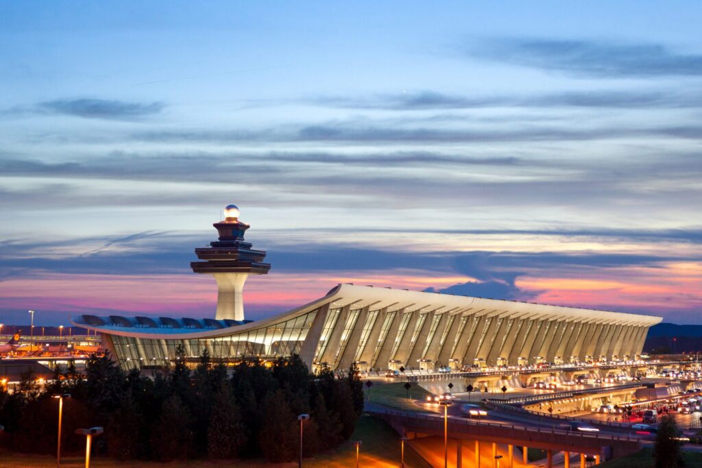 Off-site Parking Dulles Airport (IAD) - $5.95/Day - Save 70% Off!