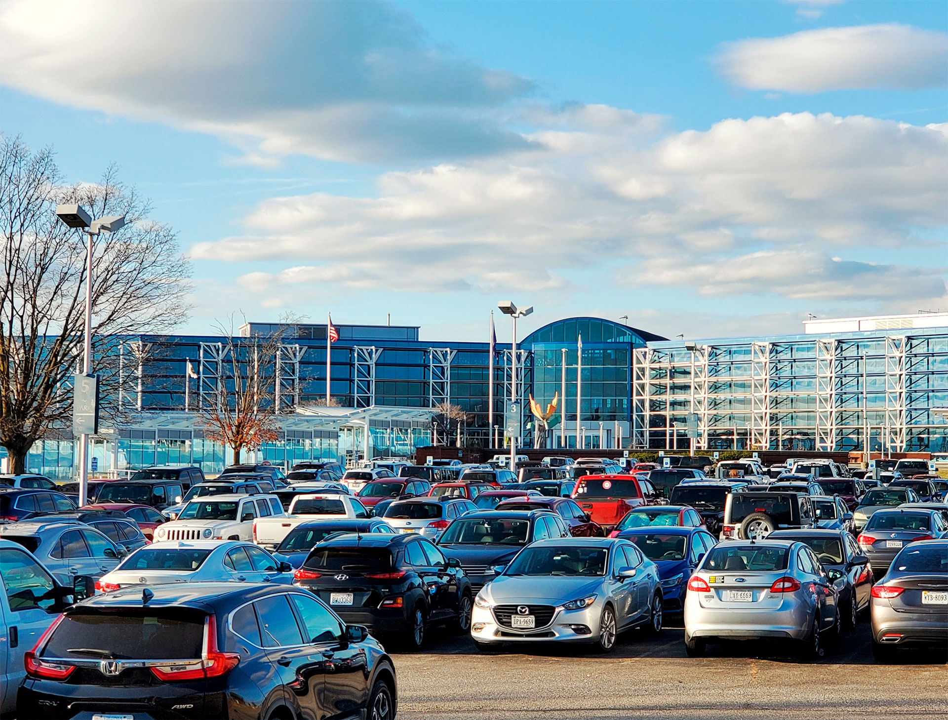 Off-site parking Roanoke Airport (ROA) - $3.95 - Save Up to 70%!